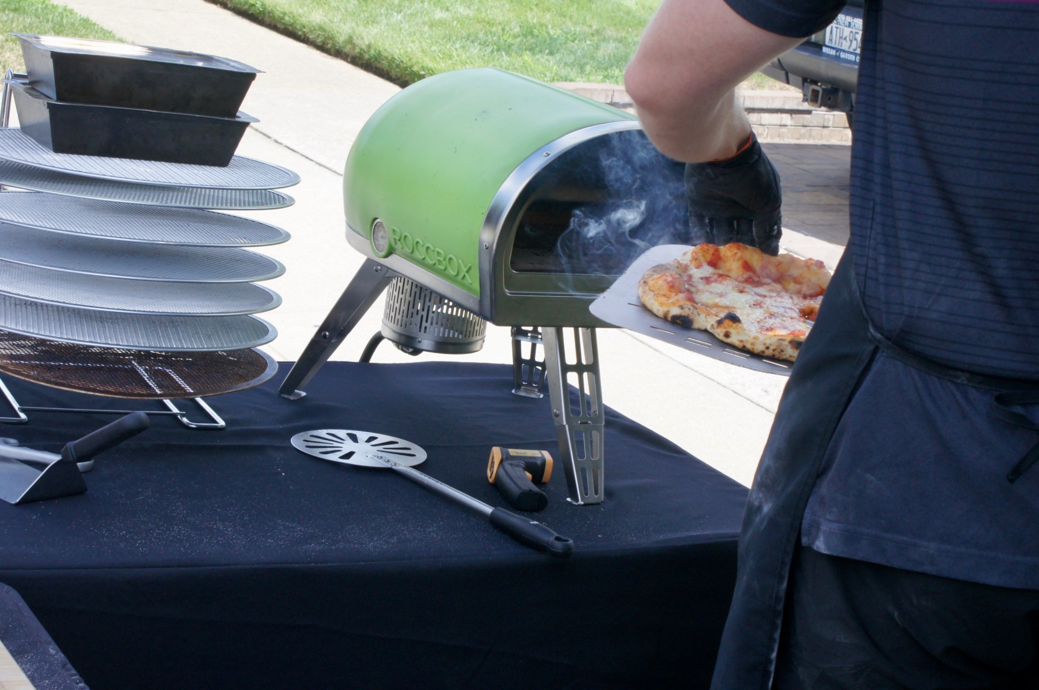 Book Now – Breaking Crust