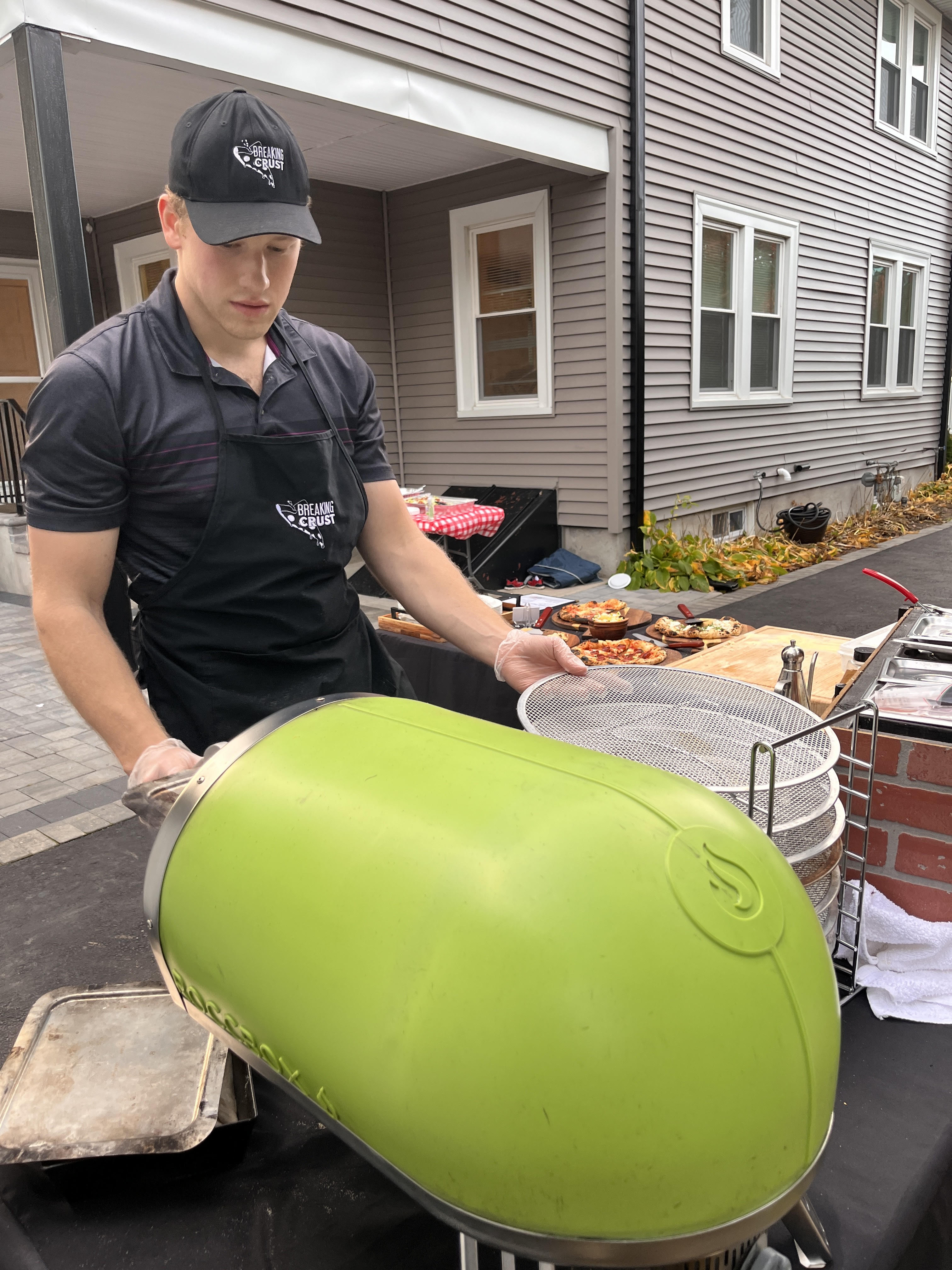 Breaking Crust – Long Island Pizza Catering